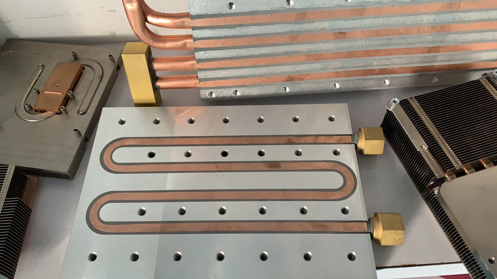 330Gram 10mm Aluminum Cold Plate Heat Sink For New Energy Auto Electric ...