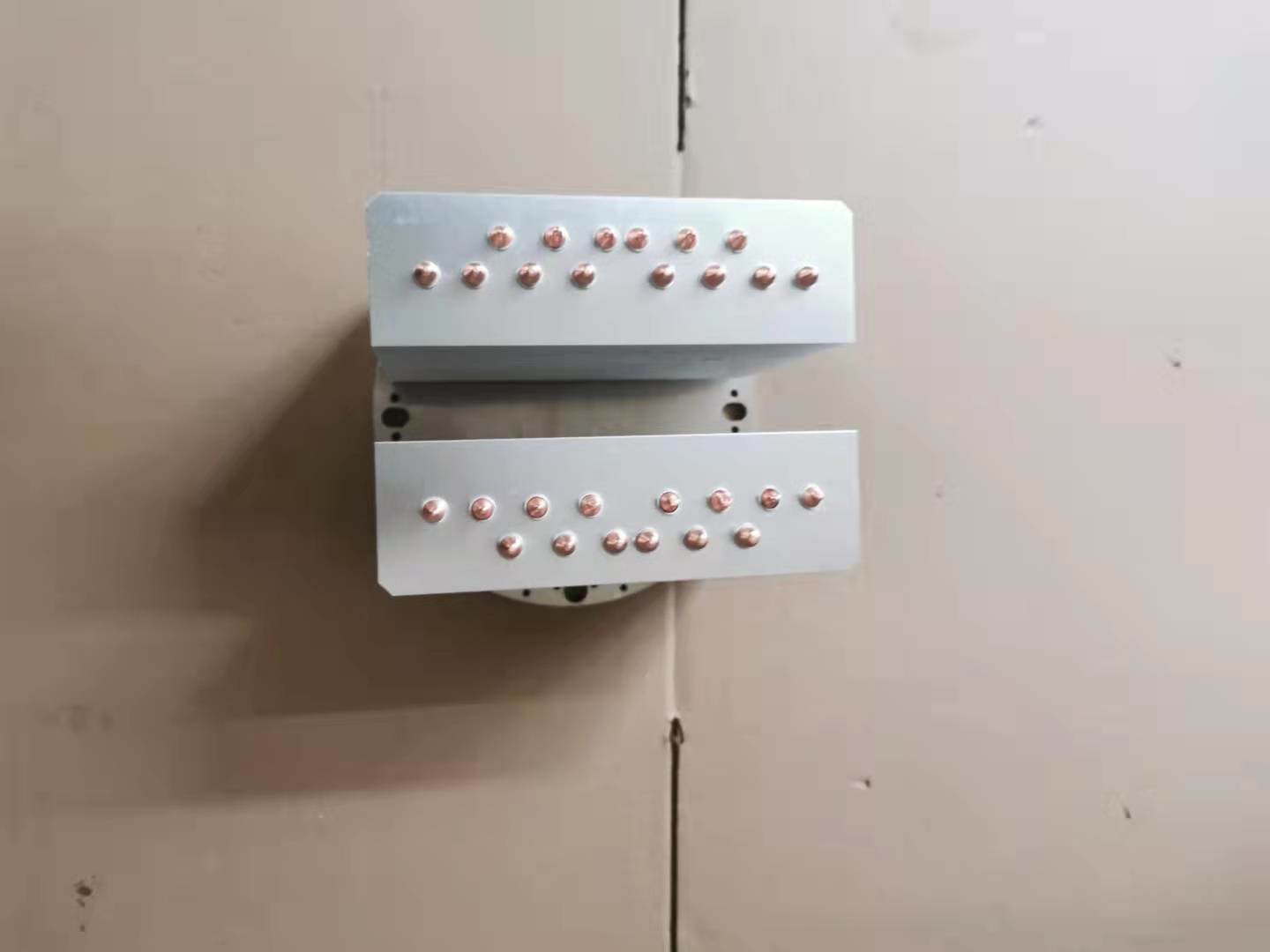 High Precision Copper Pipe Heatsink Aluminum Stacked Fin Heatsink For ...